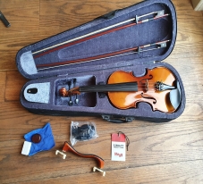 Violino nuovo mai usato marca: Stagg 4x4