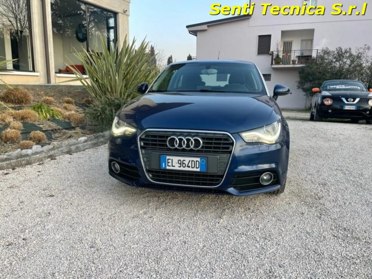 AUDI A1/S1 A1 1.6 TDI 105 CV Attraction