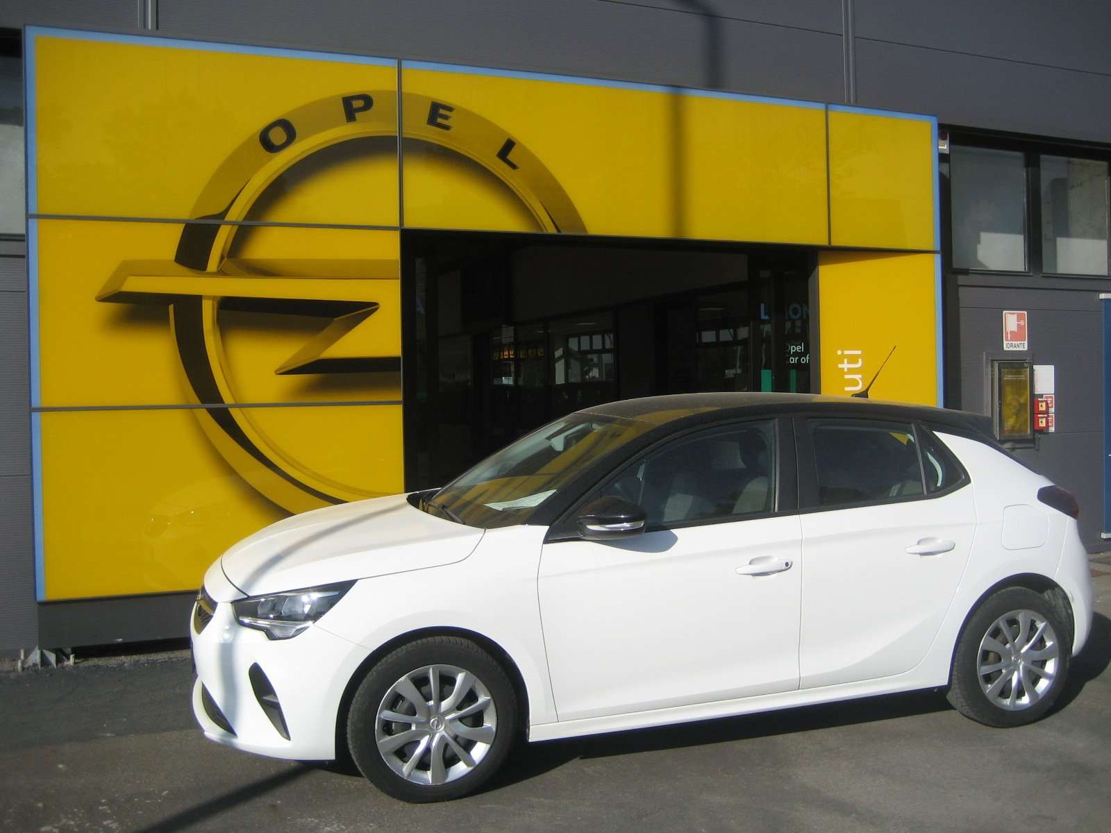 Opel CorsaCorsa 1.5 Edition UNIPROPRIETARIO