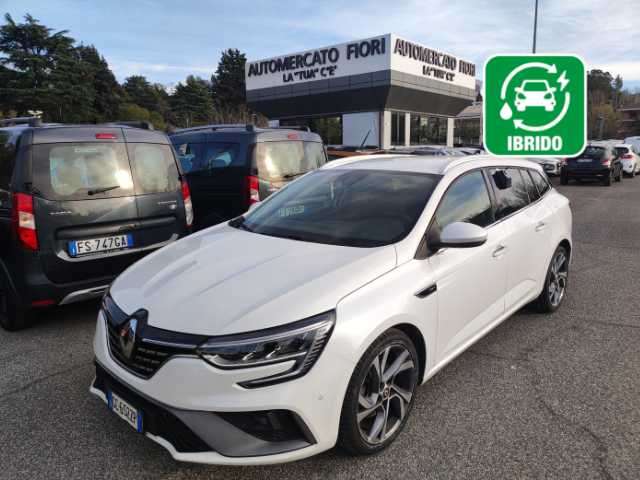 Renault MeganeSporter 1.6 E-TECH Plug-in Hybrid RS Line