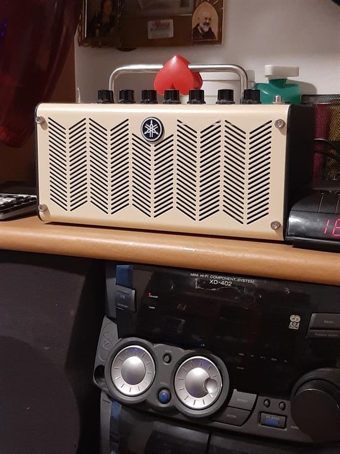 YAMAHA THR5 STEREO 10 WATT RMS