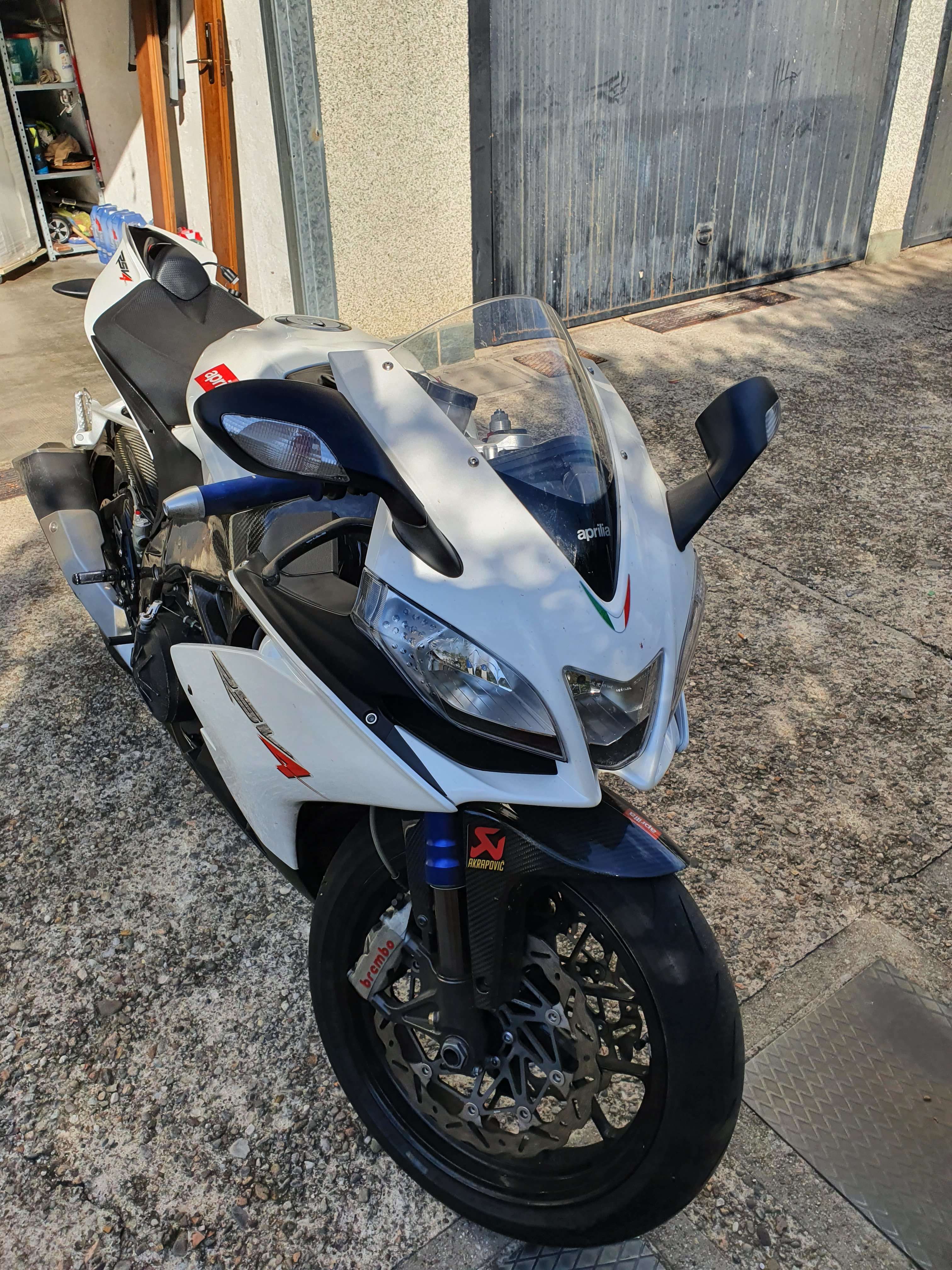 Aprilia RSV4RR