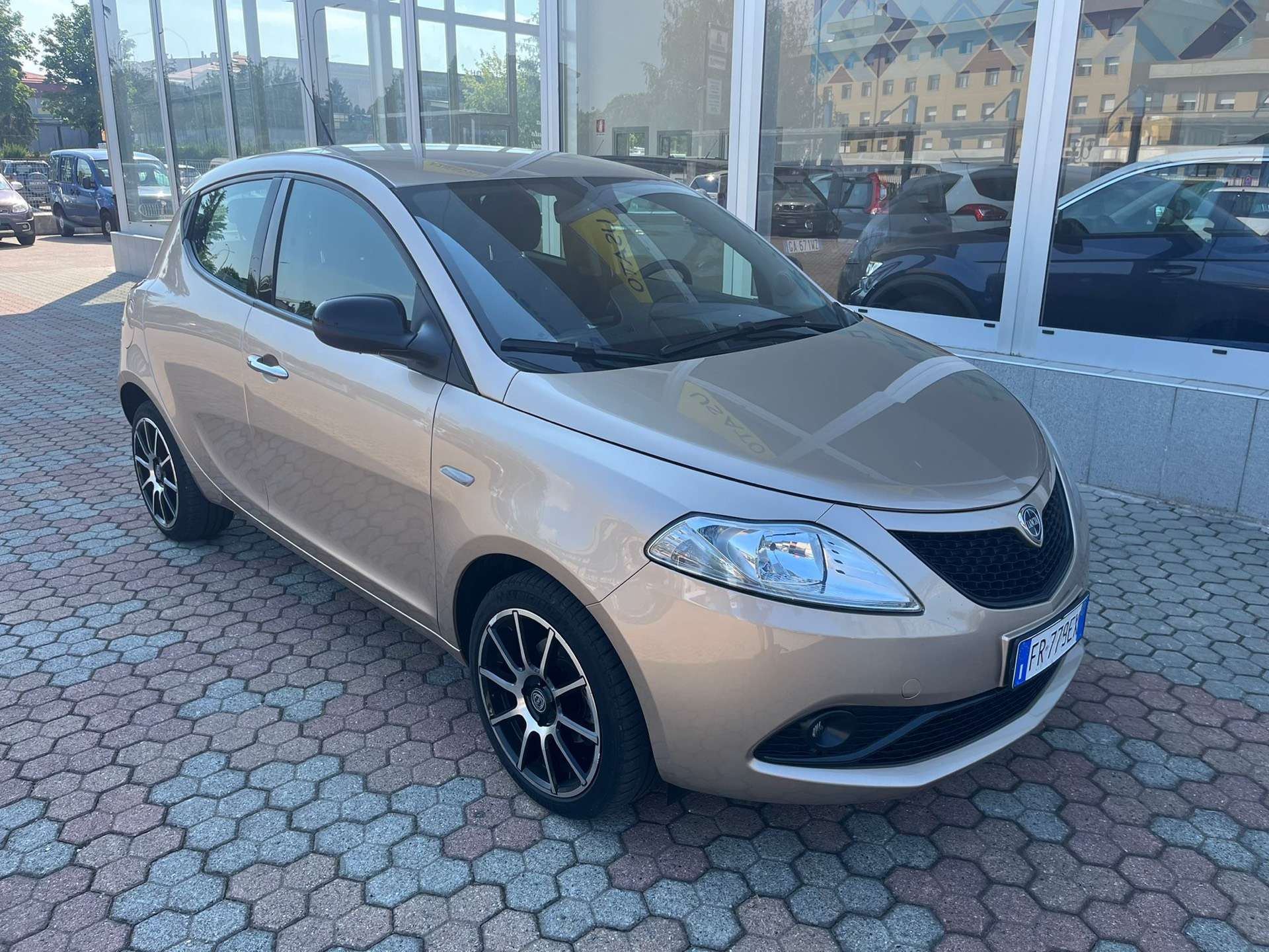 Lancia Ypsilon1.3 mjt Platinum s&s 95cv my18