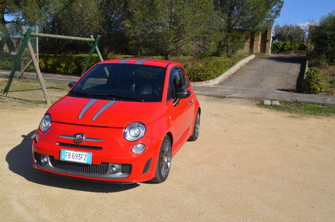 Abarth 5001.4 Turbo T-Jet TRIBUTO FERRARI