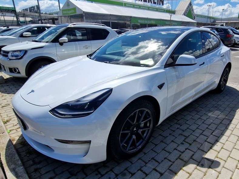 Tesla Model 3Long Range Dual Motor awd