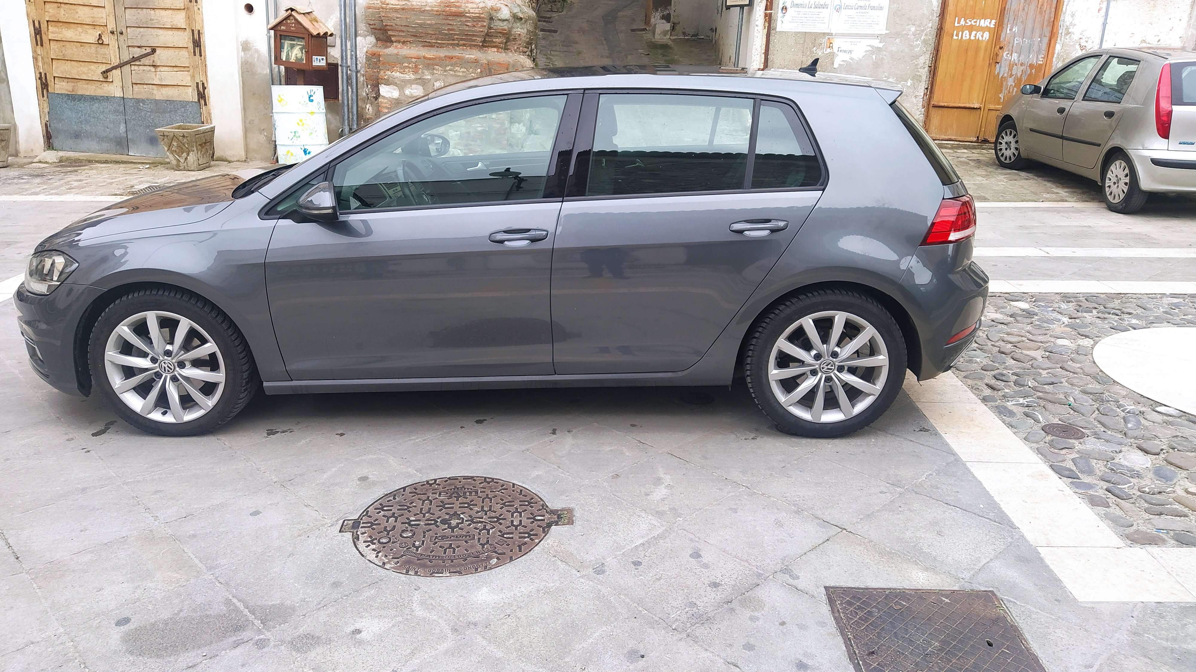 Volkswagen GolfGolf 5p 1.6 tdi Business 115cv dsg