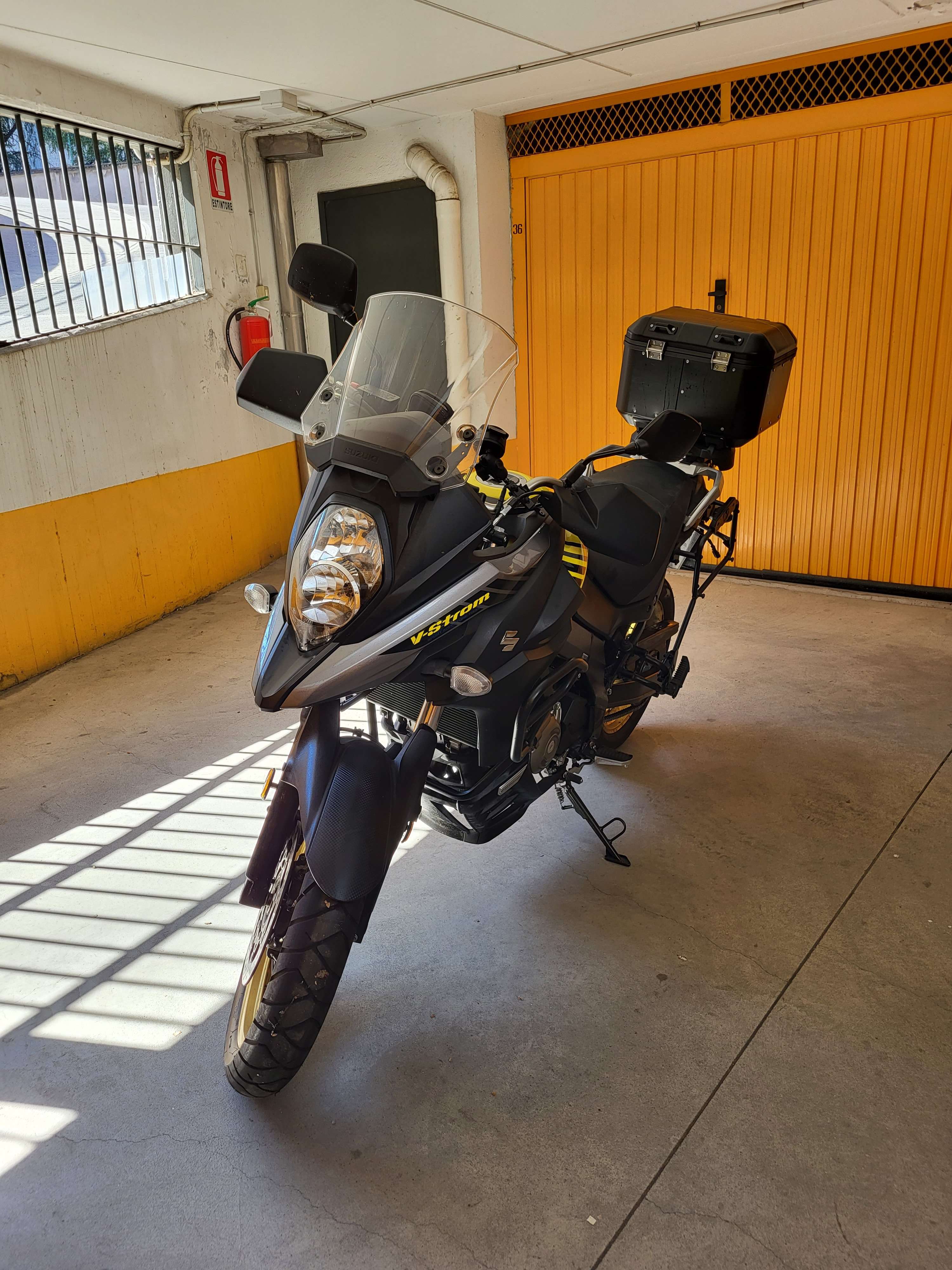 Suzuki V-Strom 650