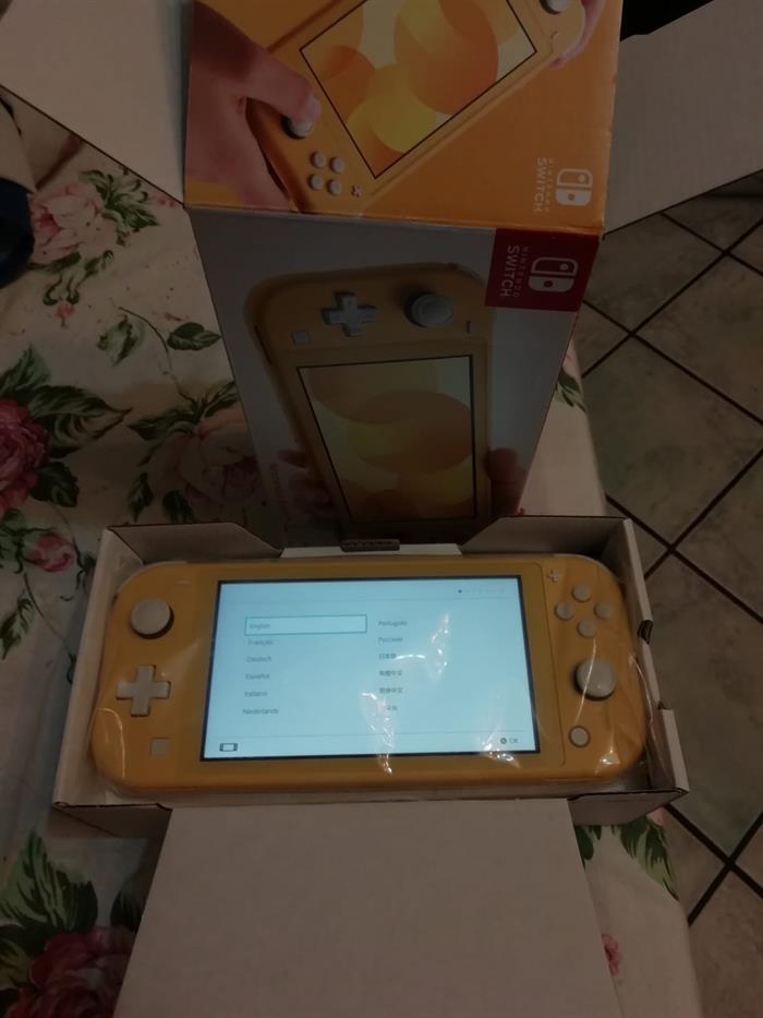 NINTENDO SWITCH