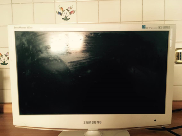 SAMSUNG SYNCMASTER 933HD MONITOR