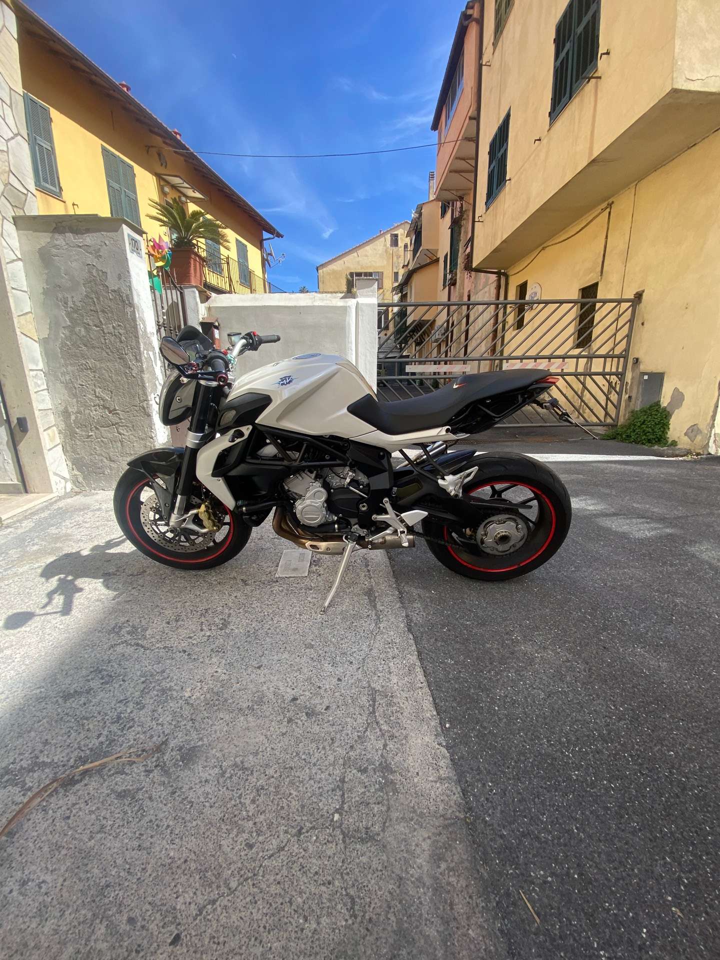 MV Agusta Brutale 675brutale 675 1” edizione 2012