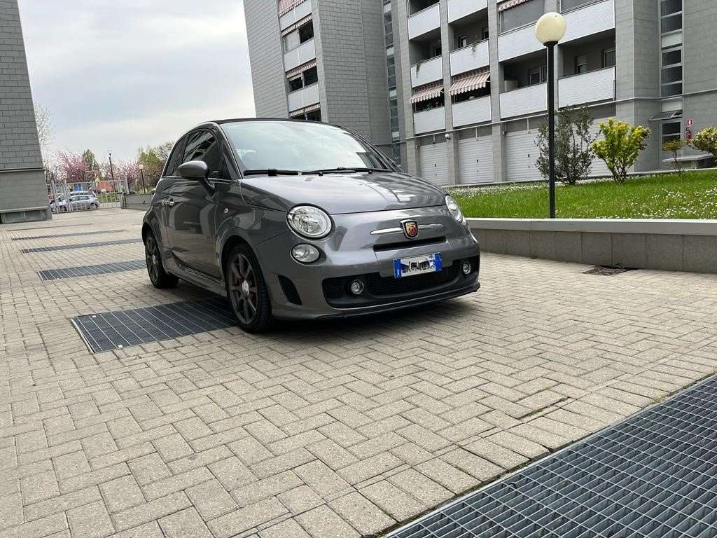 Abarth 500C500C 1.4 16v t. t-jet Custom 135cv E6