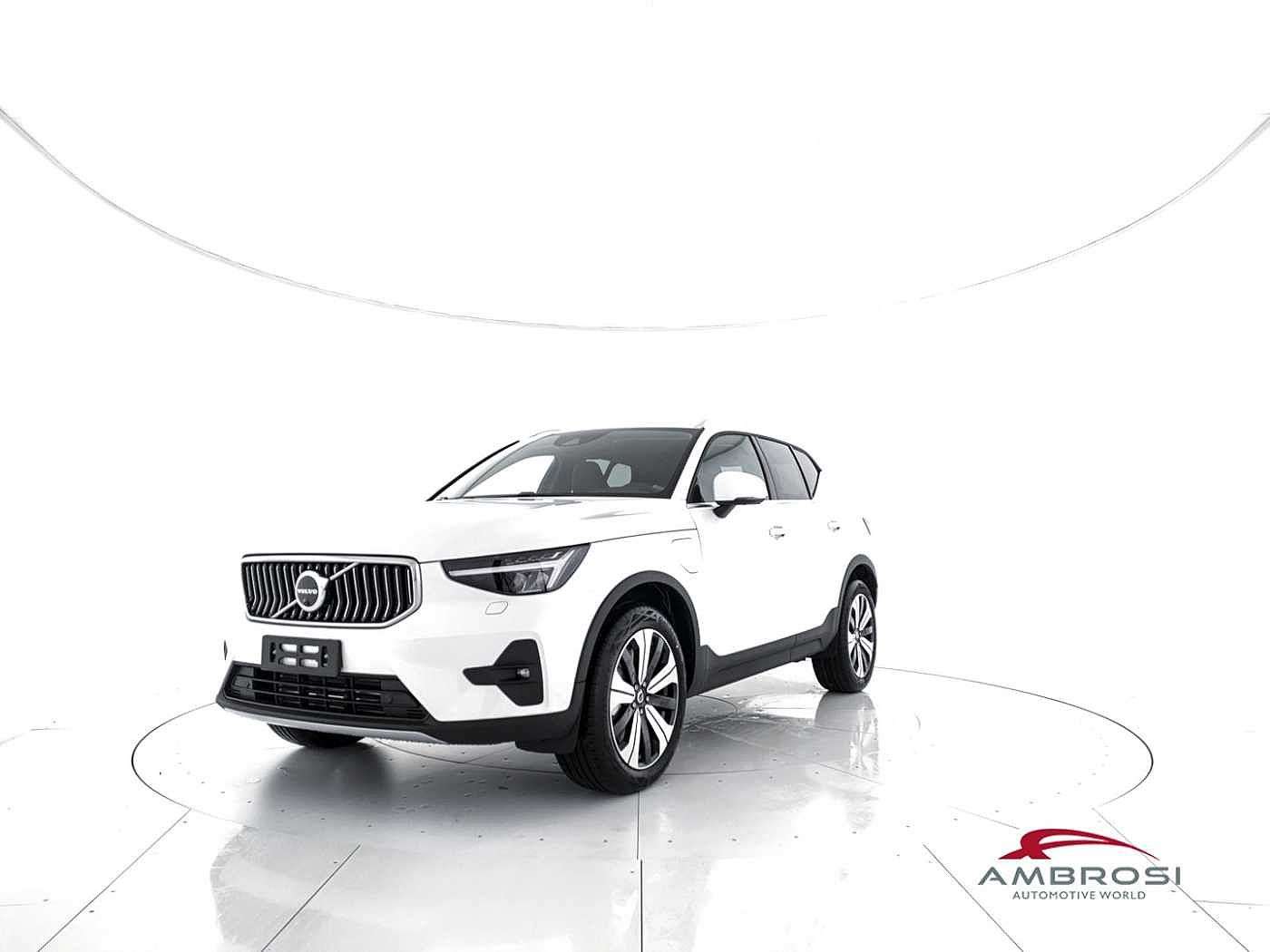 Volvo XC40Micro Hybrid T2 automatico Essential