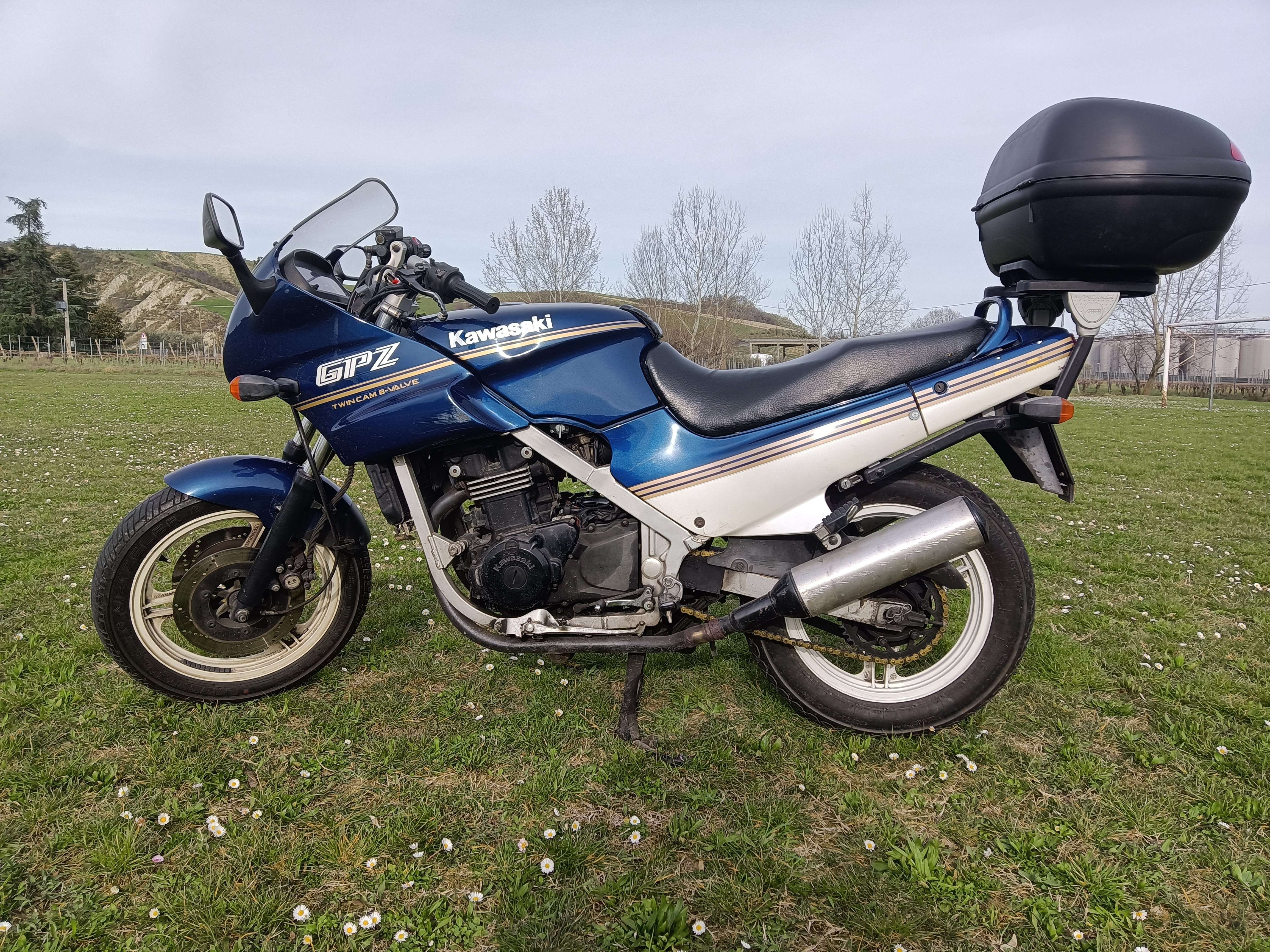 Kawasaki GPZ 500 S