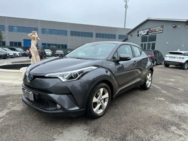 Toyota C-HR1.8 Hybrid E-CVT