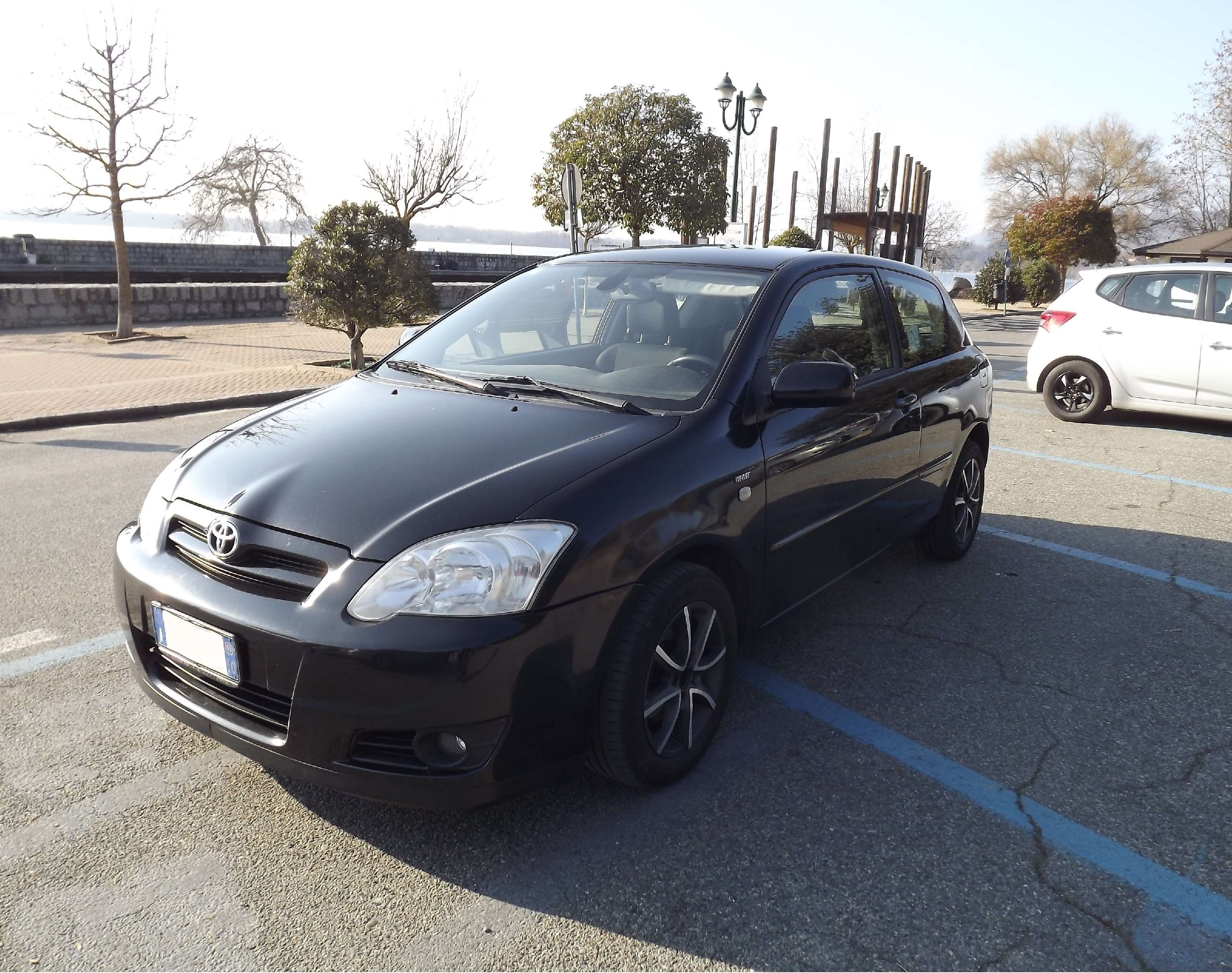 Toyota CorollaCorolla 1.4 d-4d 3p M-MT Automatica