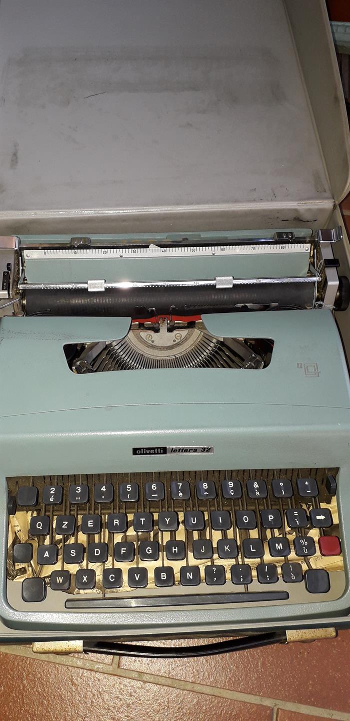 OLIVETTI 32