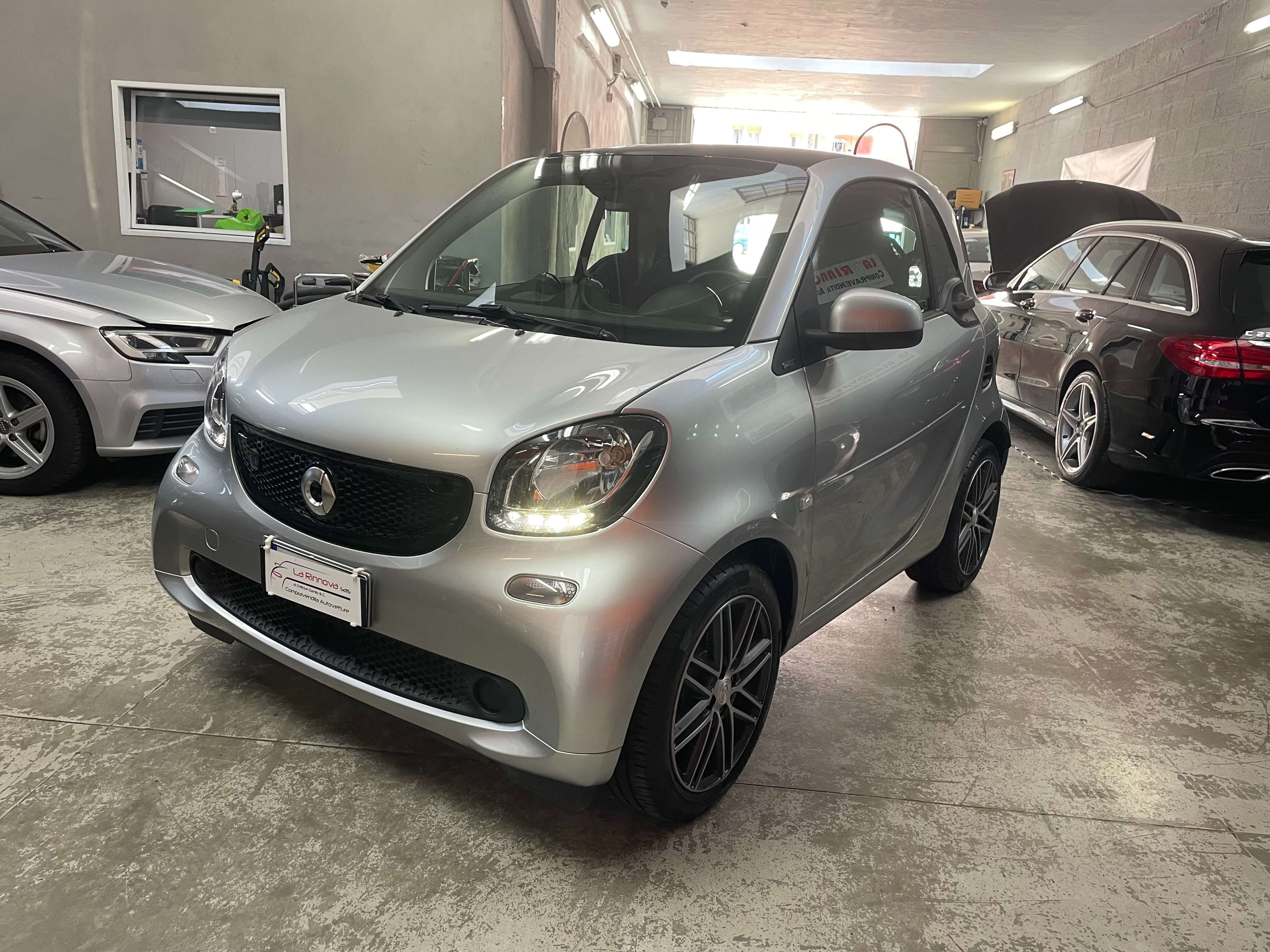 smart forTwoFortwo eq Passion my19 KM. 31.000 GARANZIA MB