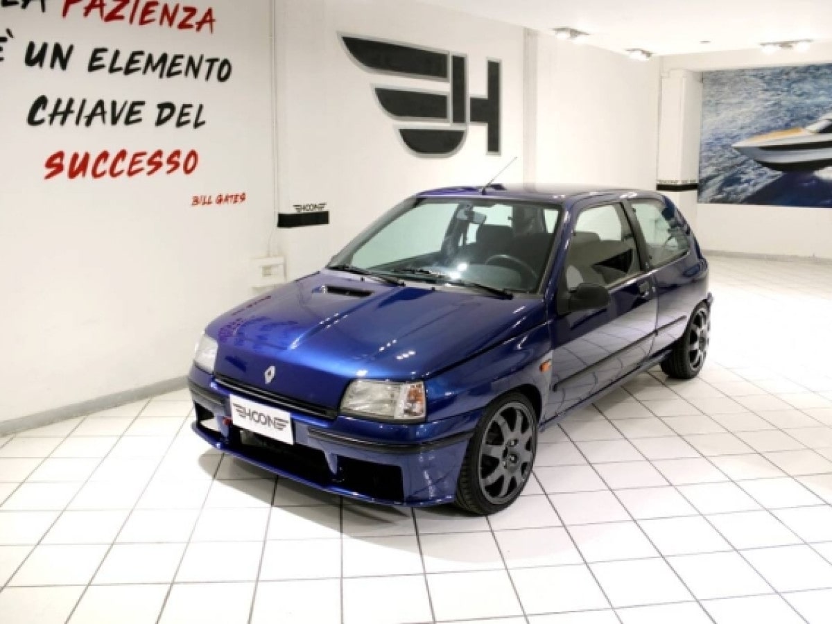 RENAULT Clio Corolla 1.8 16V 3p. TS