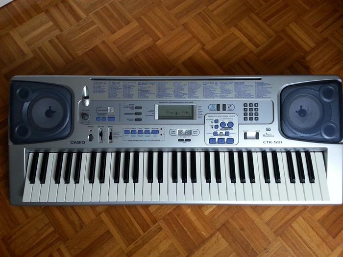 PIANOLA CASIO