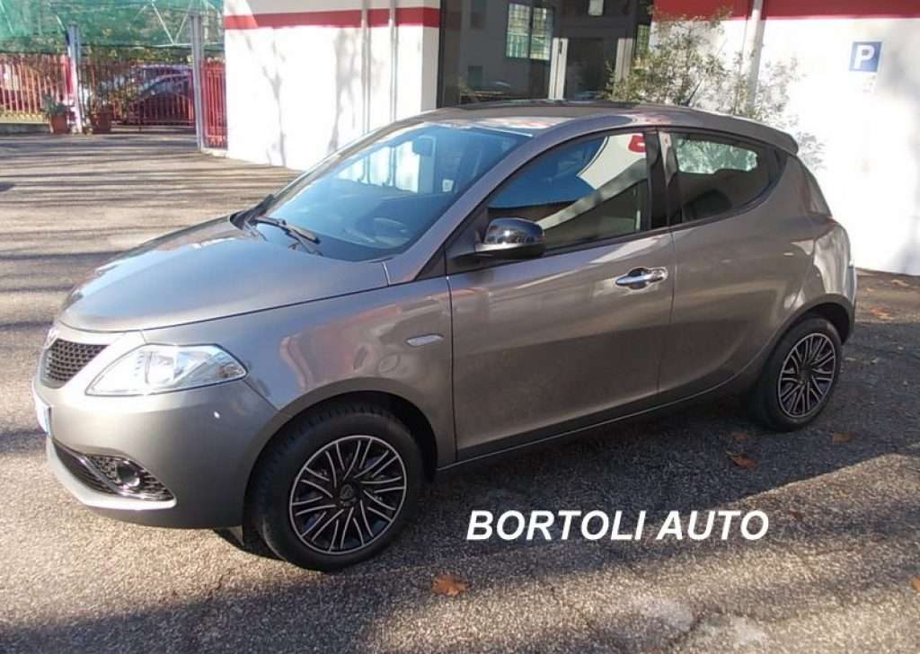 Lancia Ypsilon1.2 GOLD 33.000 KM IDONEA PER NEOPATENTATI