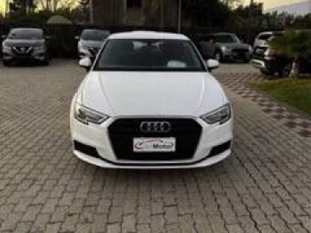 AUDI A3 2ª serie A3 SB 1.6 tdi Design 116cv s-tronic