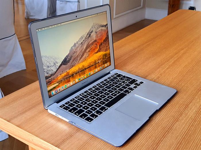 MACBOOK AIR 13"