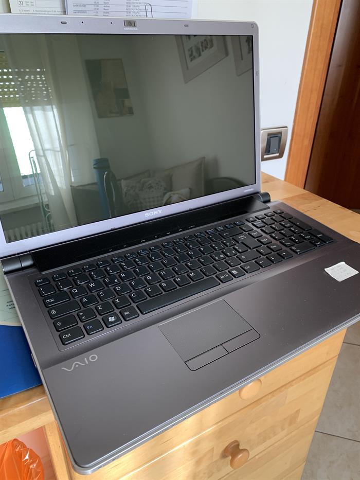 LAPTOP SONY 16:9 17 POLLICI