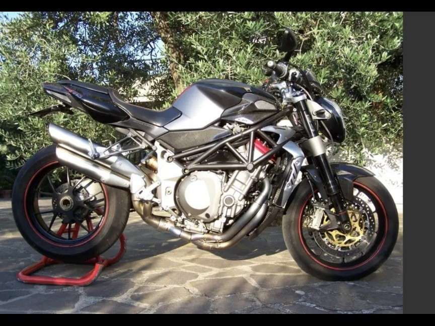 MV Agusta Brutale 910