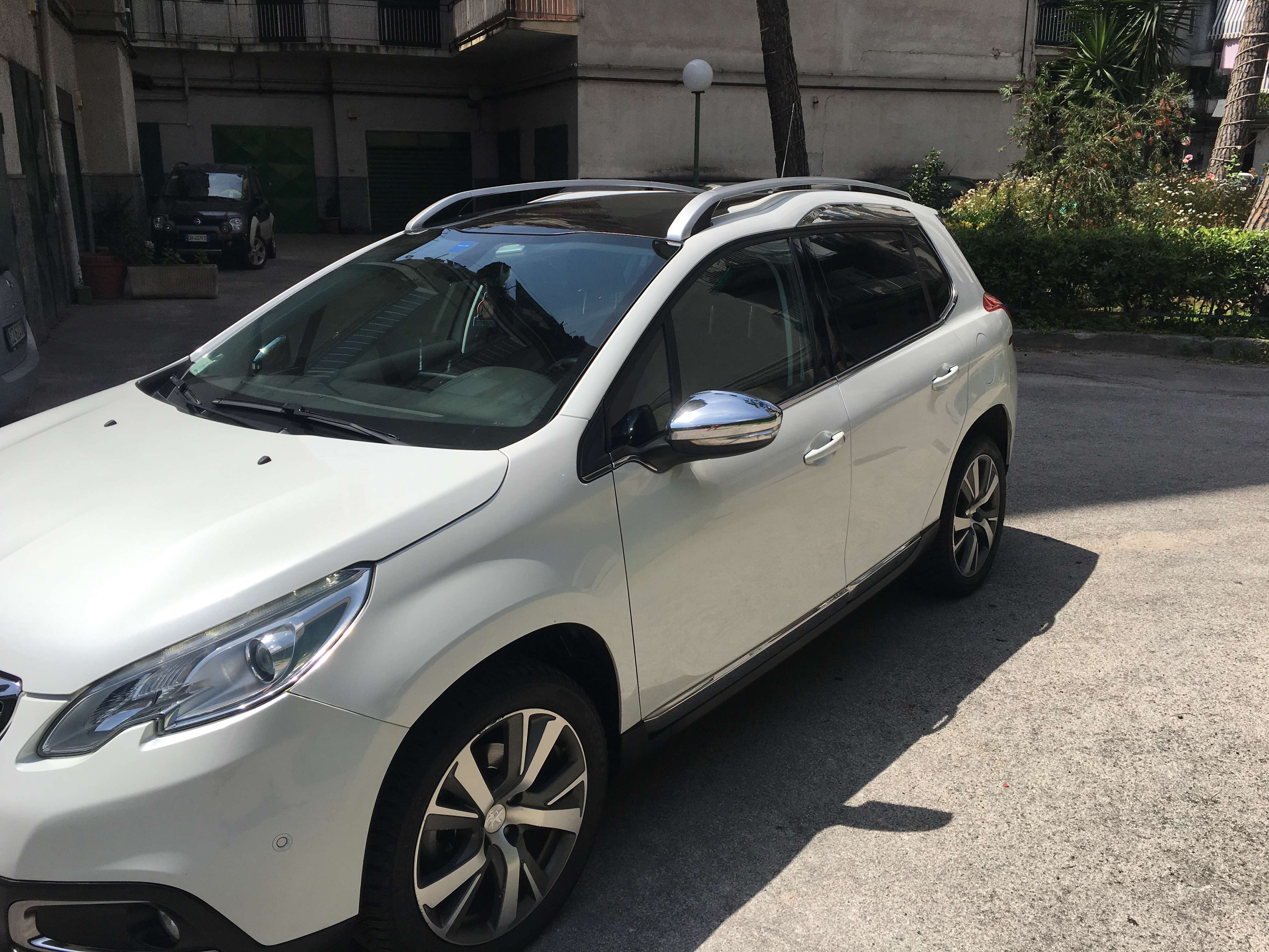 Peugeot 2008Allure 16 HDI