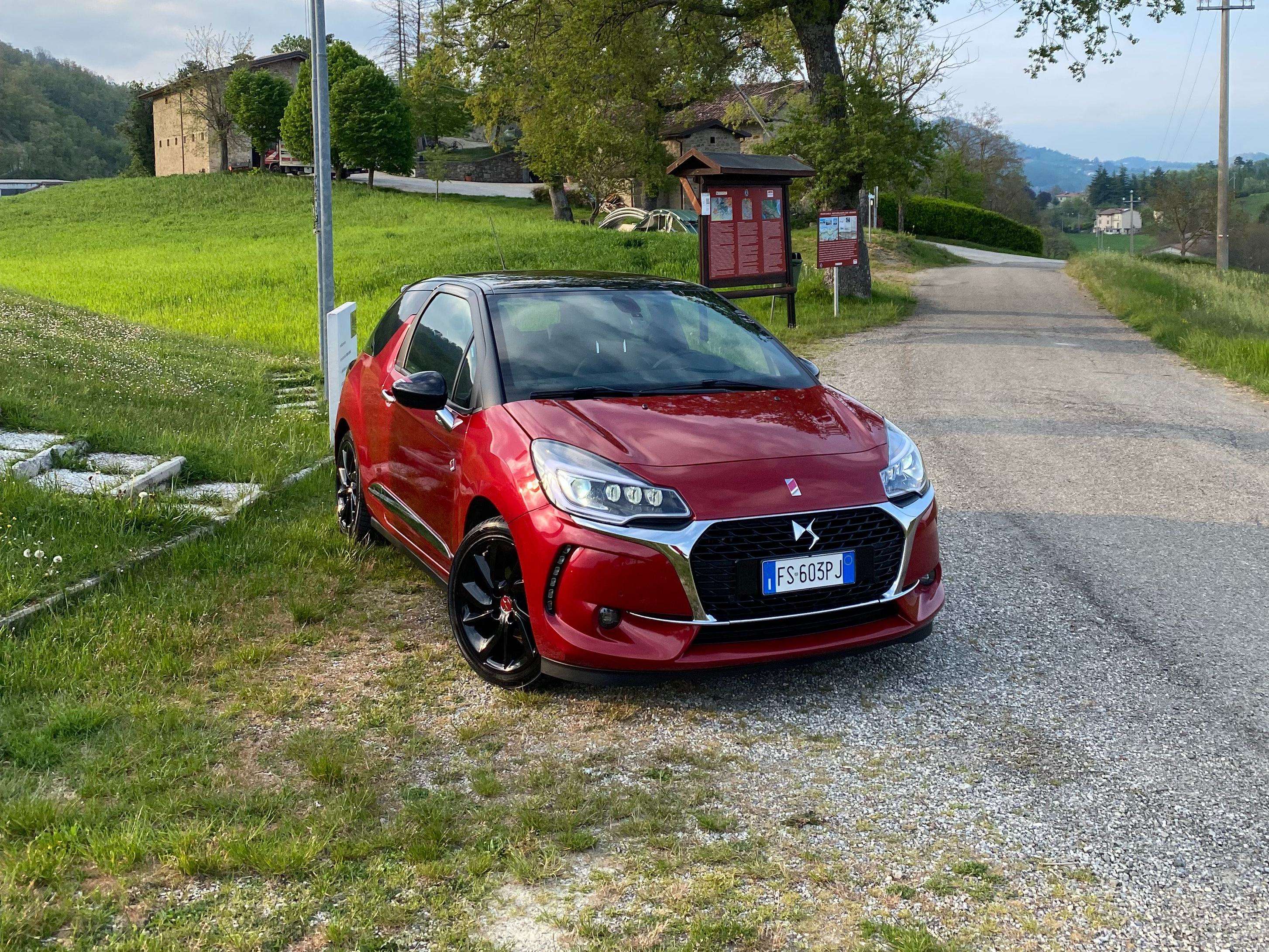 DS Automobiles DS 3DS3 1.6 bluehdi DS Performance line s