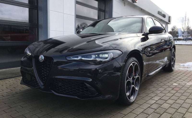 Alfa Romeo Giulia2.0 Turbo 280 CV AT8 AWD Q4 Competizione