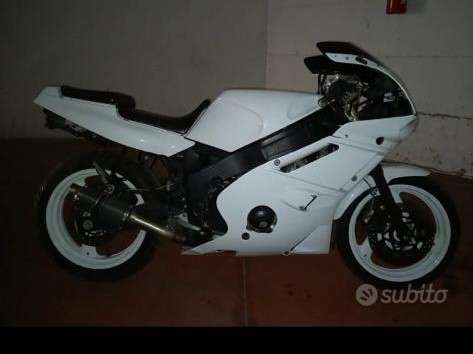 Yamaha FZR 6003He