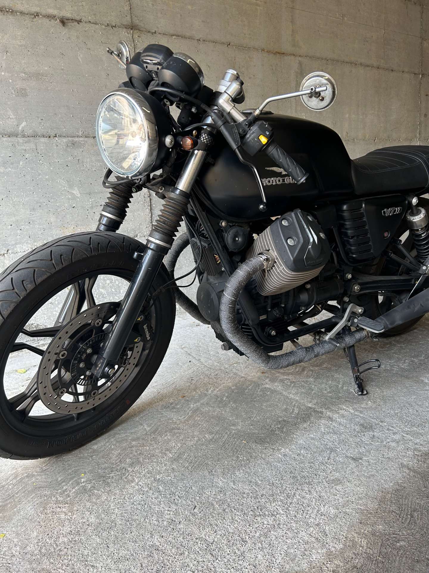 Moto Guzzi V 7allestimento stone, Cafe racer