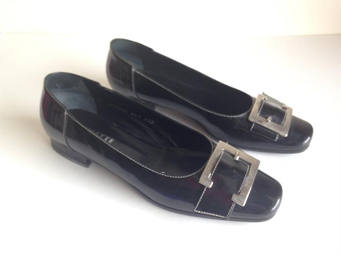 SCARPE VERNICE NERA N.38 DI NICOLETTE