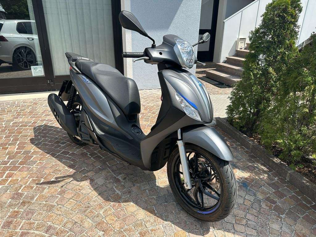 Piaggio Medley 125ABS - 12CV BATTERIA E CANDELA NUOVA 500KM