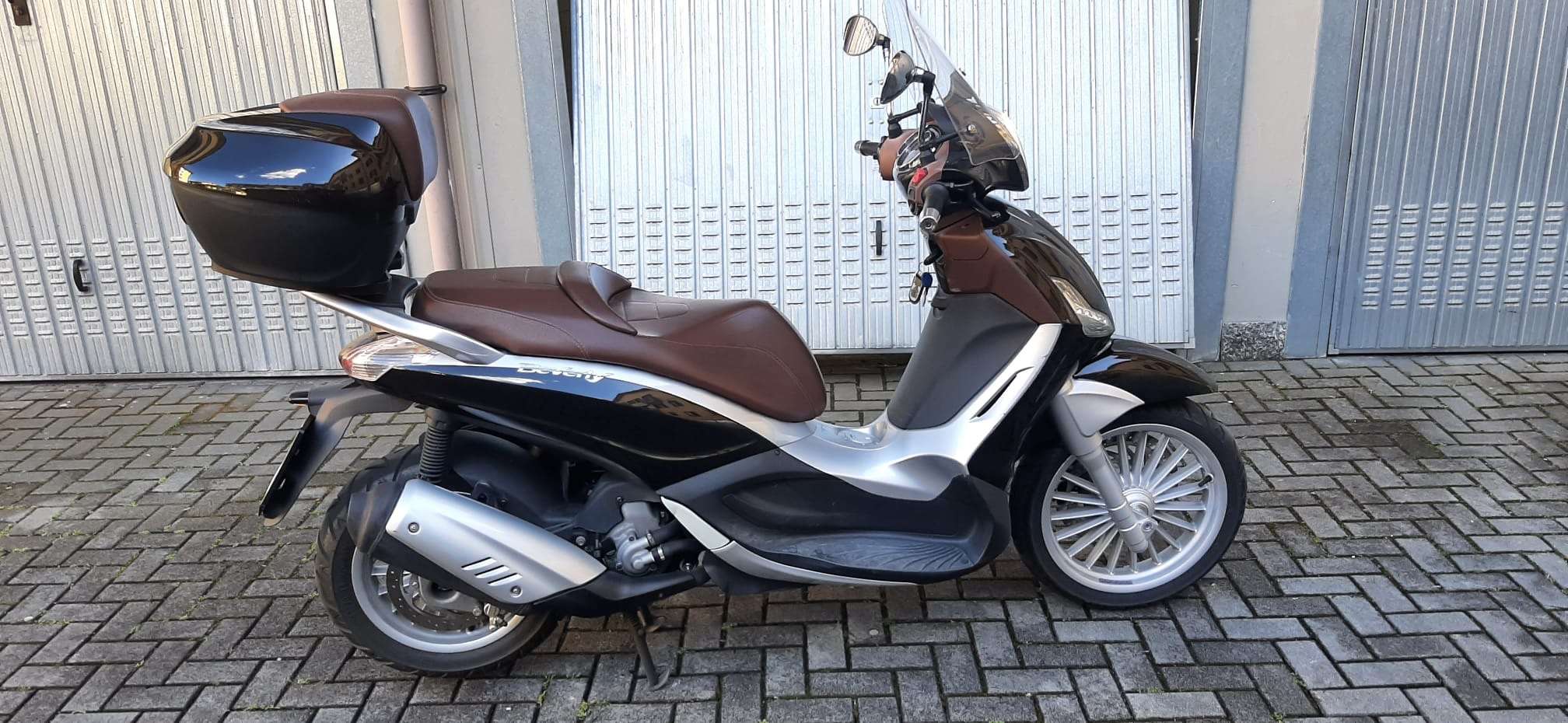 Piaggio Beverly 300Beverly 300 IE