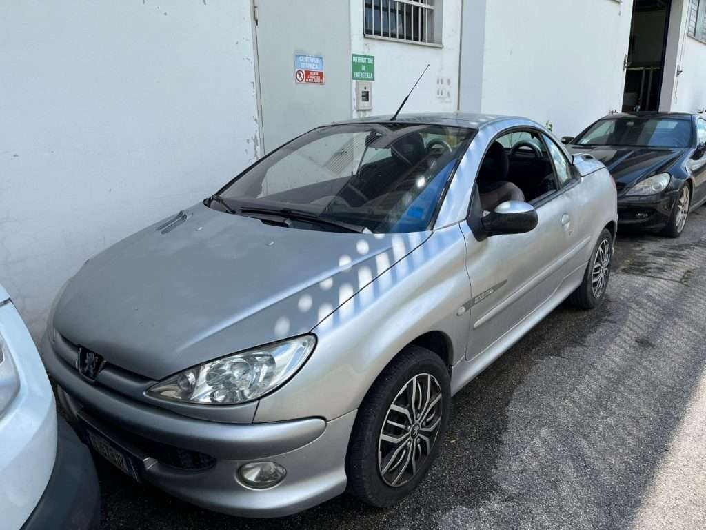 Peugeot 2061.6 16V CC Quiksilver