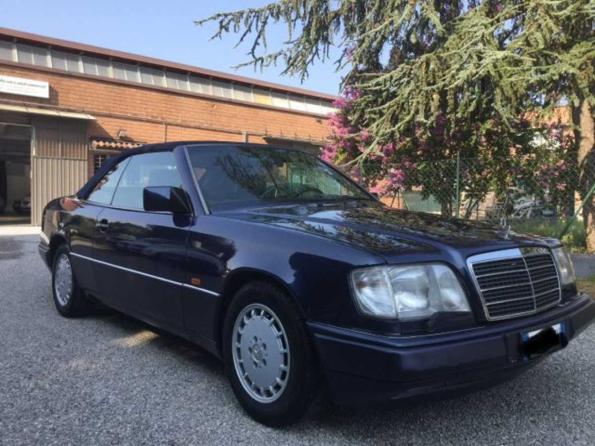 MERCEDES Serie E (*124) E 200 cat Cabriolet