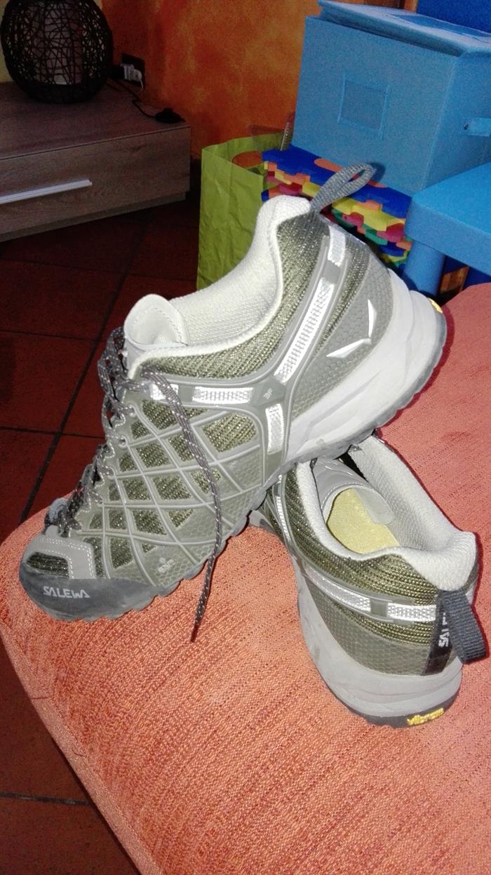 VENDO SCARPE TREKKING SALEWA