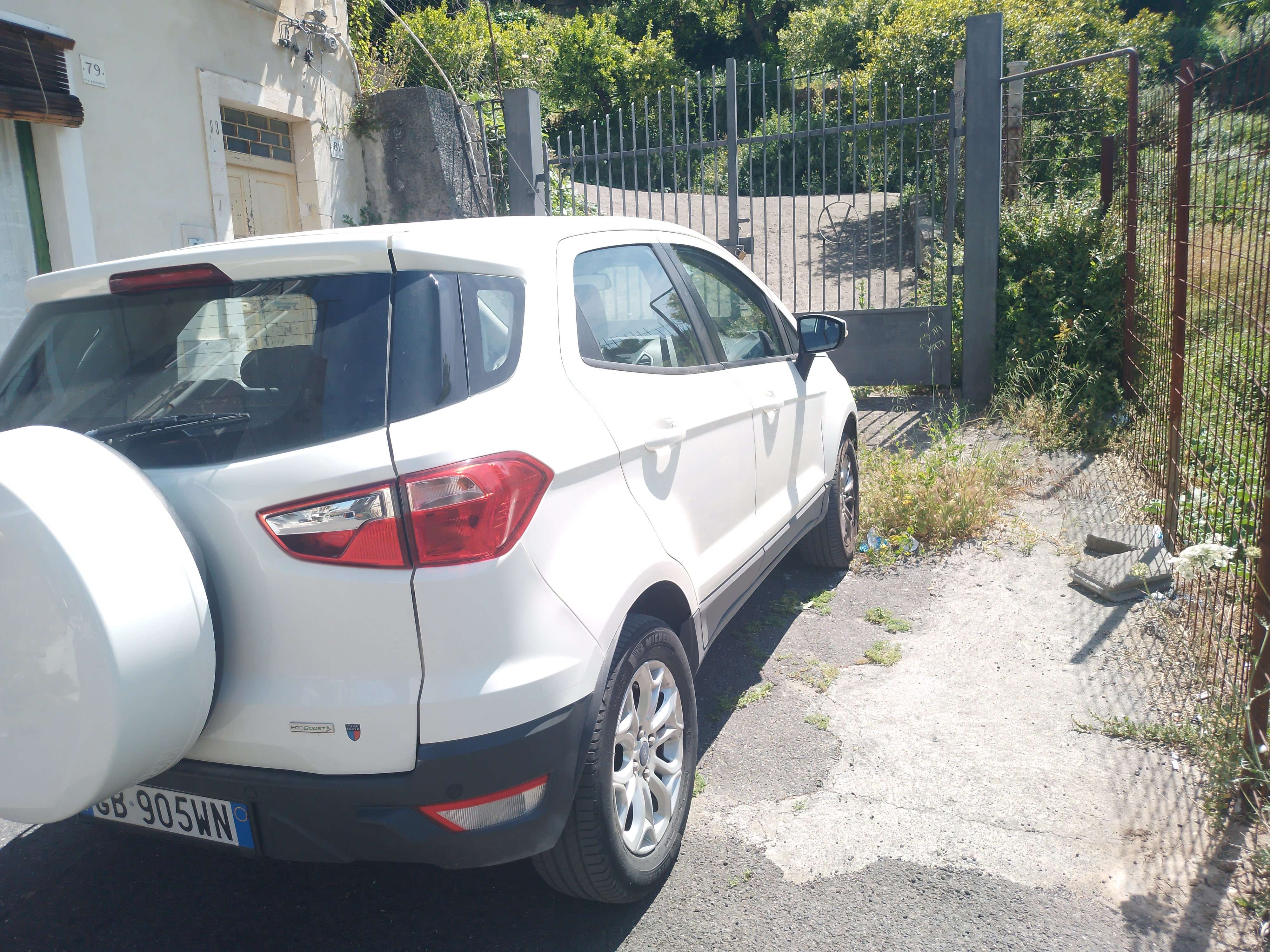 Ford EcoSport125 cv ecoboost benzina ruota esterna