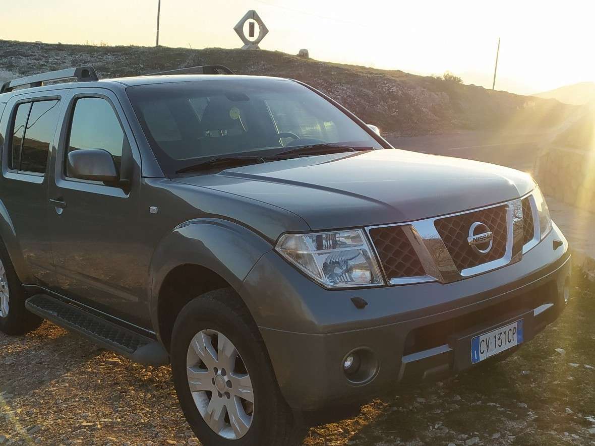 Nissan Pathfinder2.5 dci XE Plus 7 posti Automatico