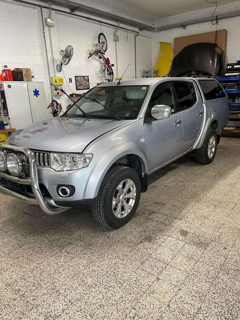 Mitsubishi L200d.cab 2.5 di-d Intense Plus 178cv N1 E5