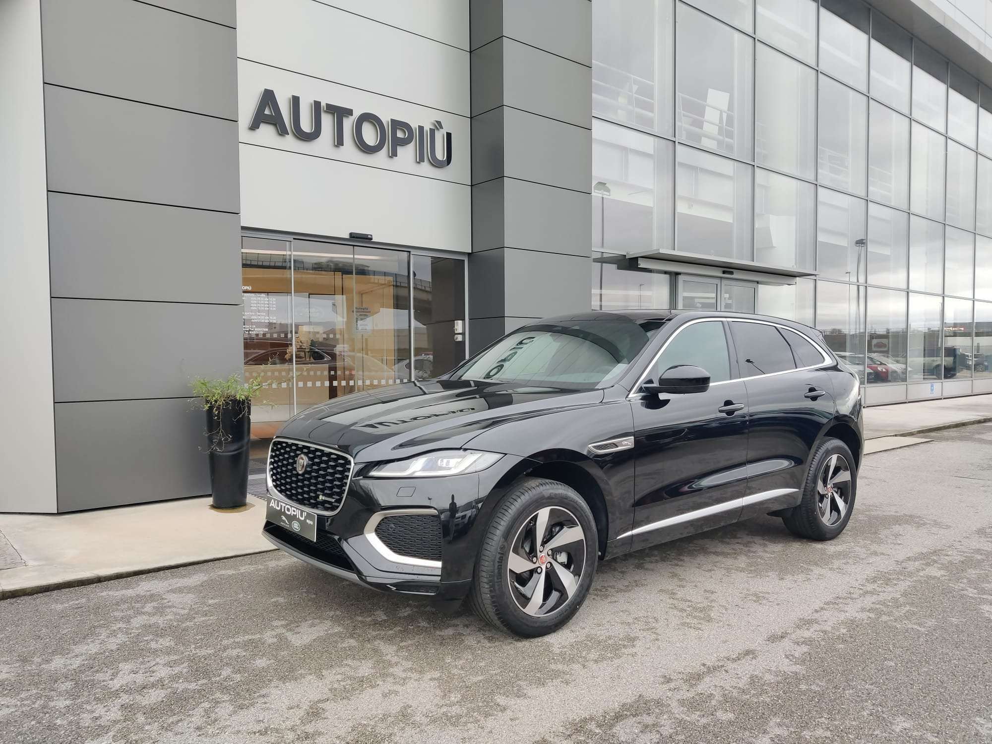 Jaguar F-Pace2.0 D204 R-Dynamic S awd auto