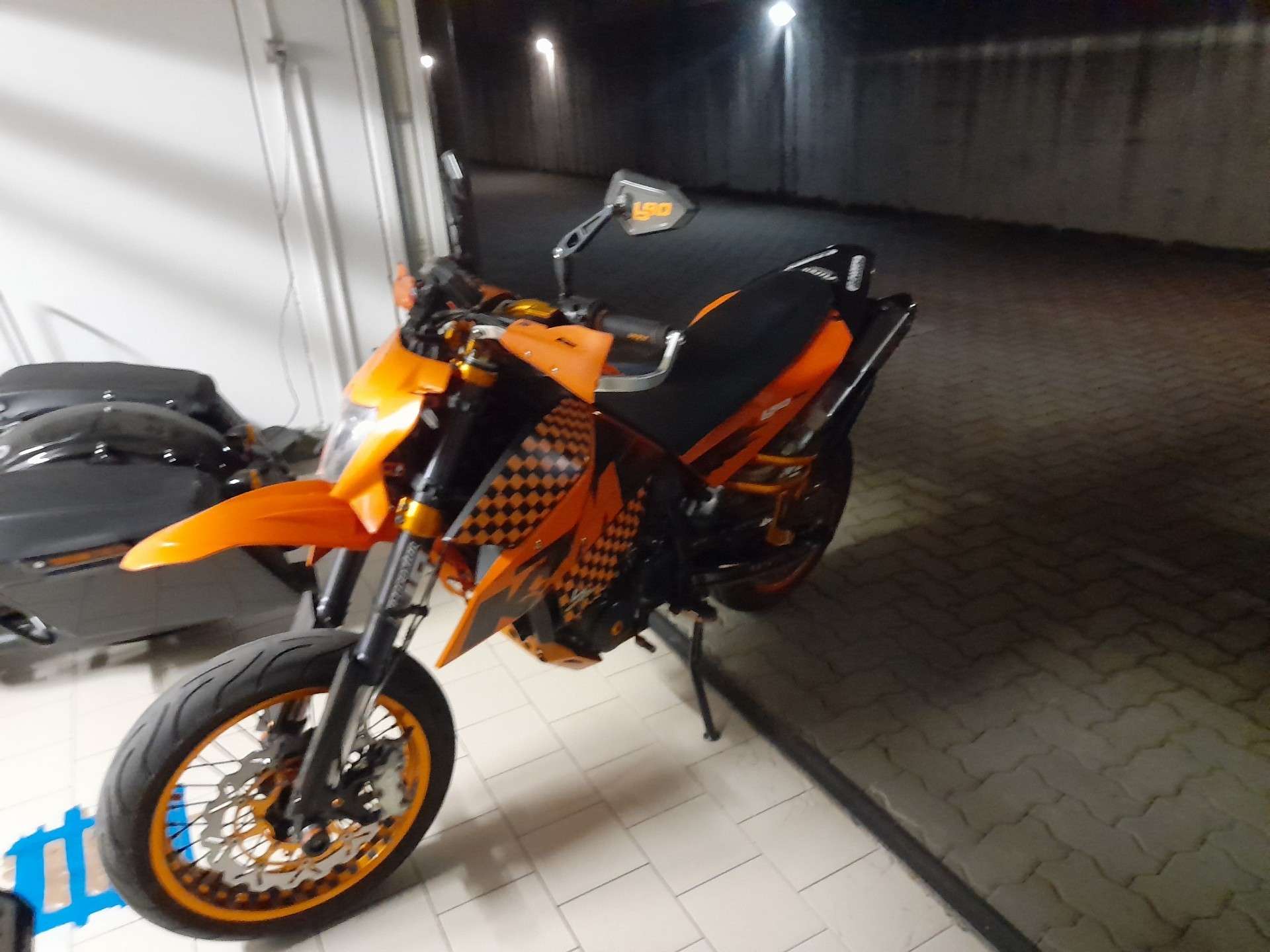 KTM 690 LC 4KTM 690 LC 4