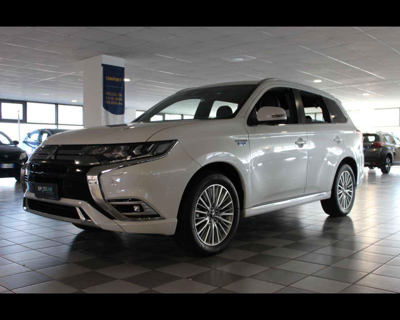 Mitsubishi OutlanderOutlander 2.4 MIVEC 4WD PHEV Diamond SDA