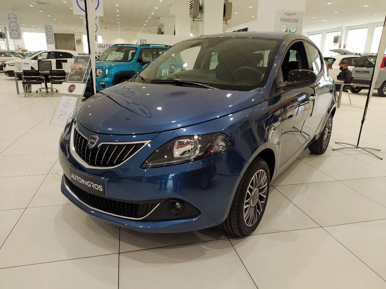 Lancia Ypsilon1.0 FireFly 70 CV Start&Stop Hybrid SILVER