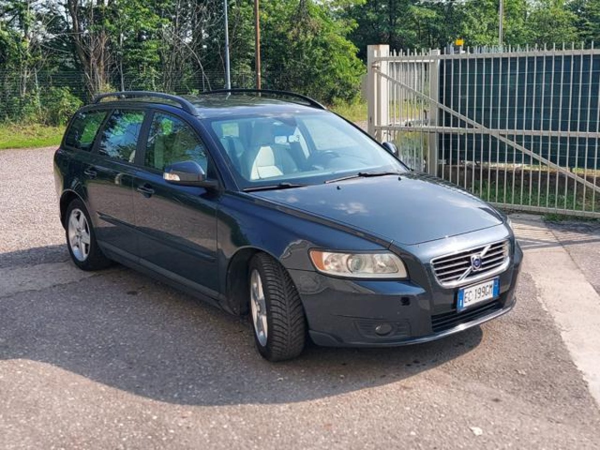 VOLVO V50 (2003-2012) V50 D2 POLAR