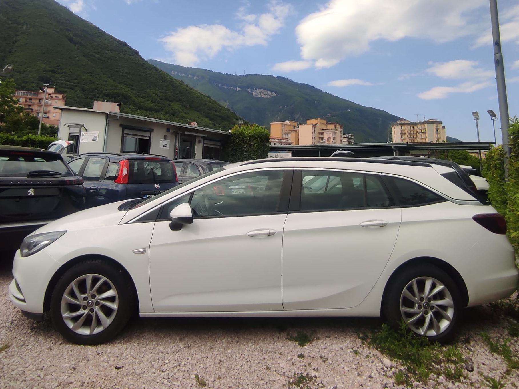 Opel AstraAstra Sports Tourer 1.6 cdti Dynamic s