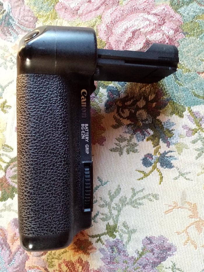 BATTERY GRIP CANON