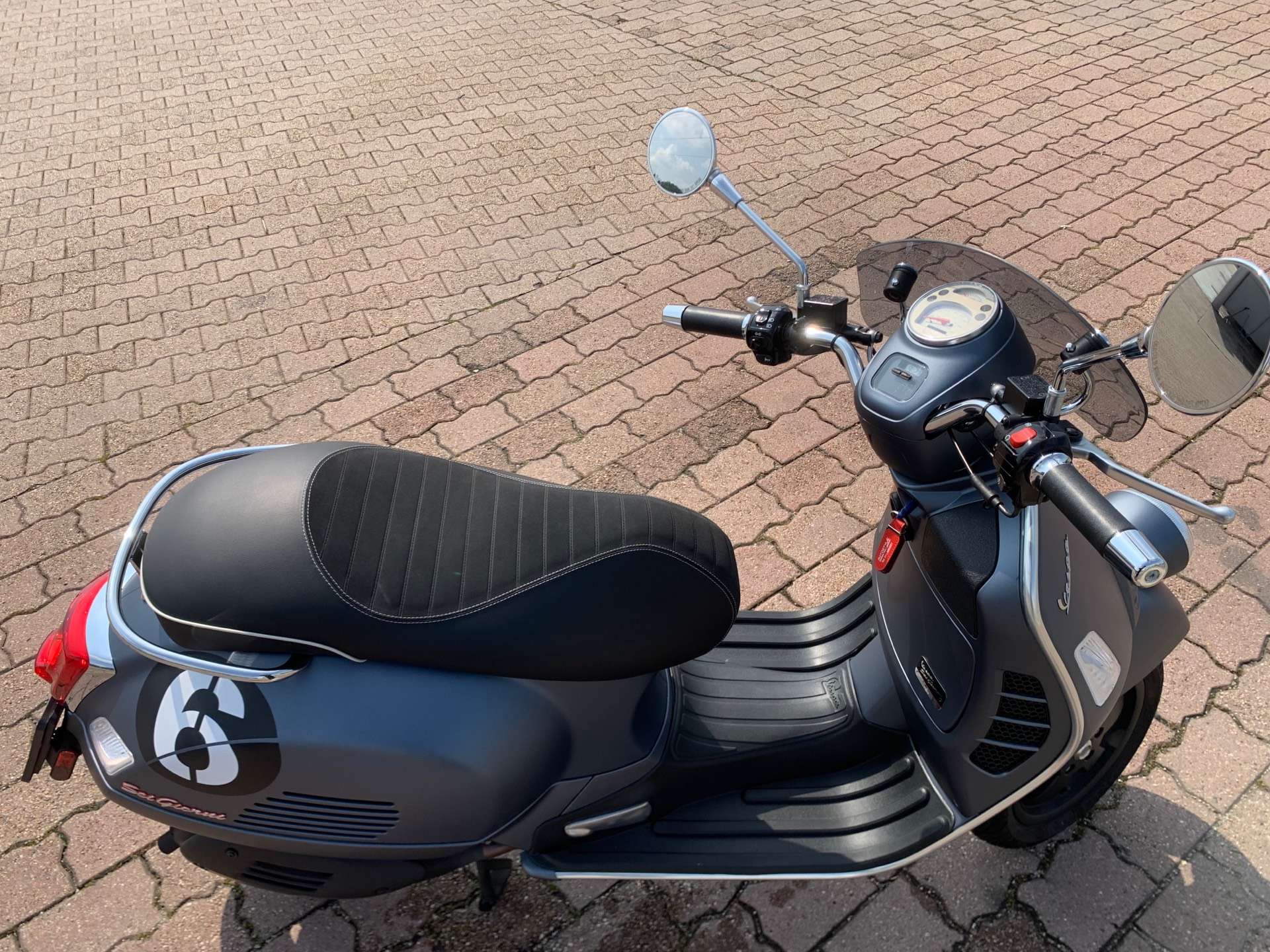 Vespa Sei Giorni300